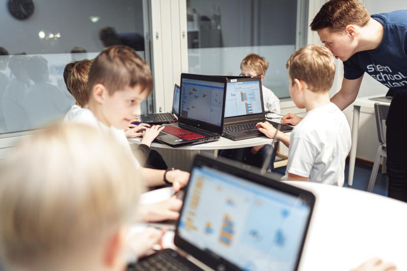 Tiedettä ja teknologiaa eri-ikäisille tulevaisuuden insinööreille ...